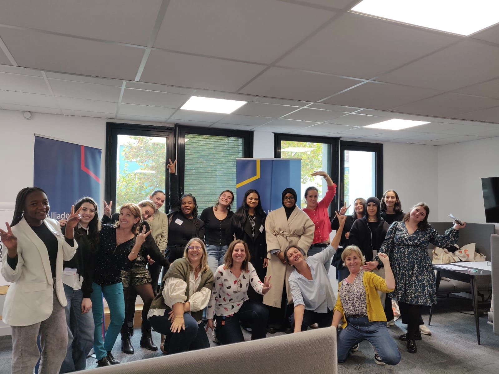 Les jeunes filles de Rêv’Elles en immersion chez Alliade Habitat ...